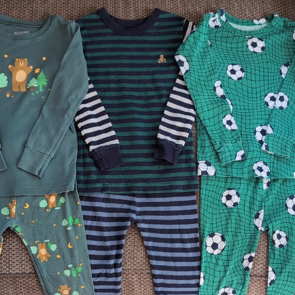 GAP | Pajamas | Small Bundle Of Size 4t Pjs | Poshmark